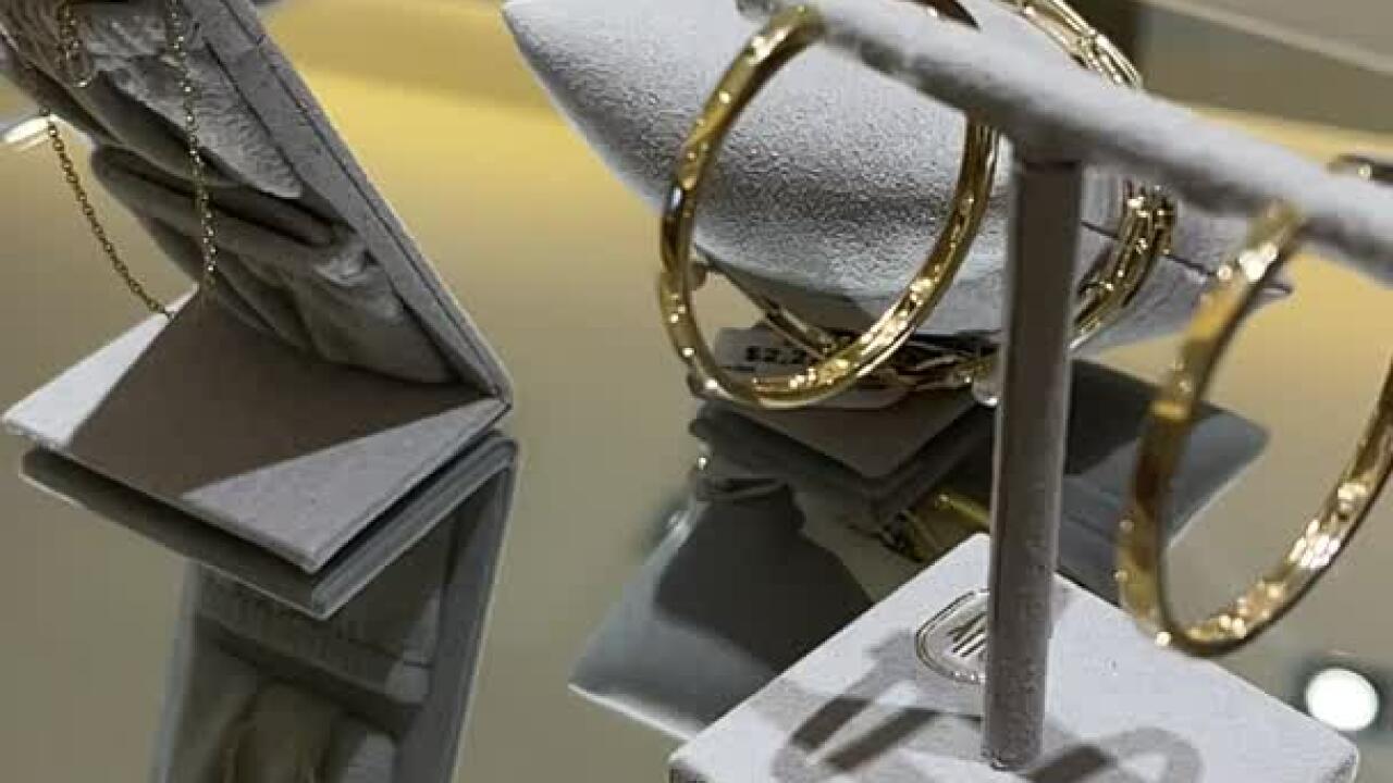 Creatable - Shy Gold for any occasion - Jared.