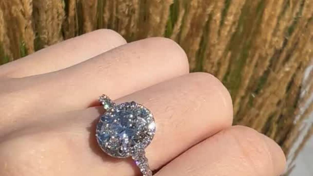 Creatable - 2 Carat Diamond halo ring - Jared.
