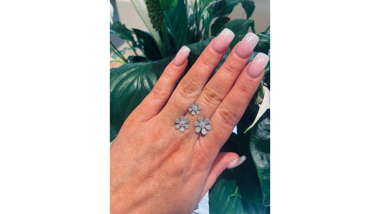 Creatable - Spring flowers should sparkle! - Jared.