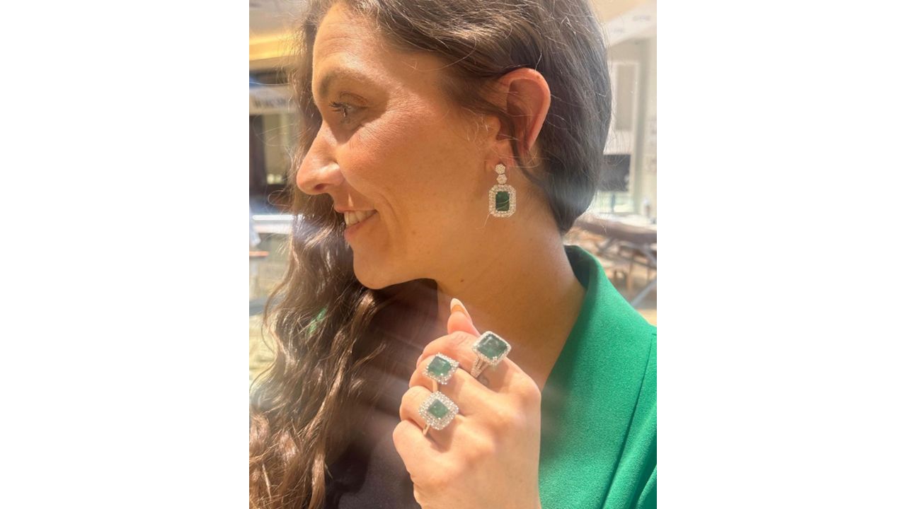 Creatable - Vibrant Green - Jared.