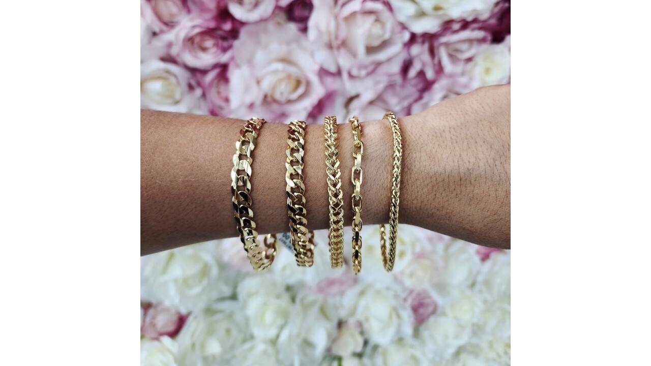 Creatable - 30% off Gold Chains - Jared.