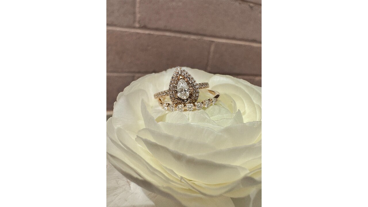 Creatable - White Gold Teardrop Rings - Jared.