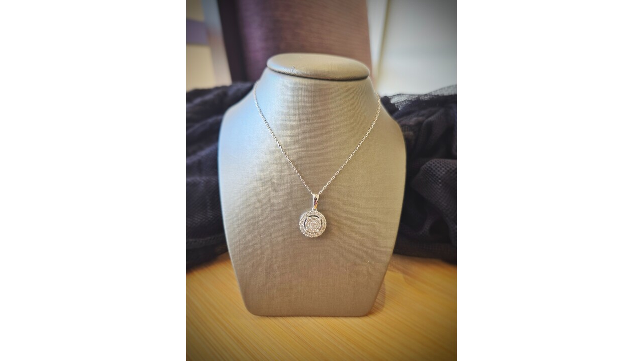 Creatable - Diamond necklaces - Jared.