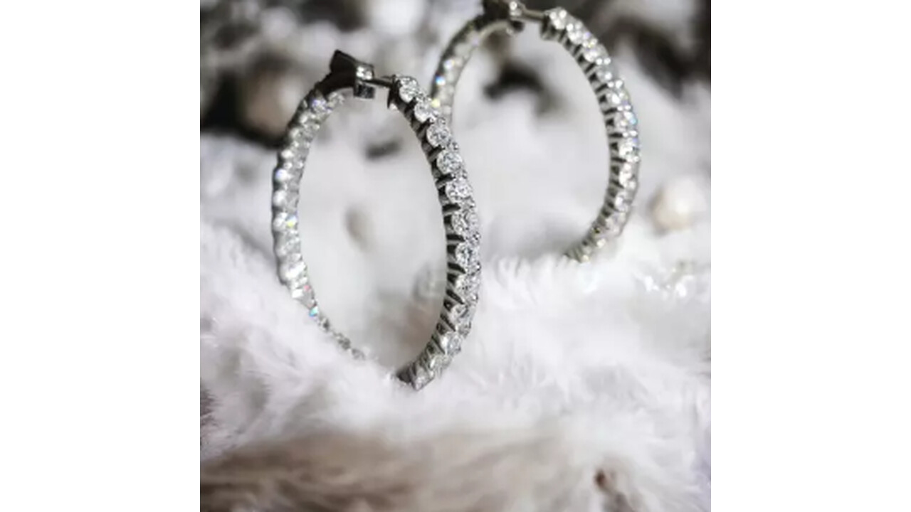 Creatable - Dazzling Diamond Hoop Earrings - Jared.