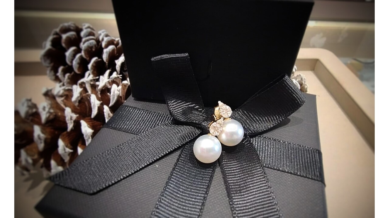 Creatable - Pretty with Pearls - Jared.