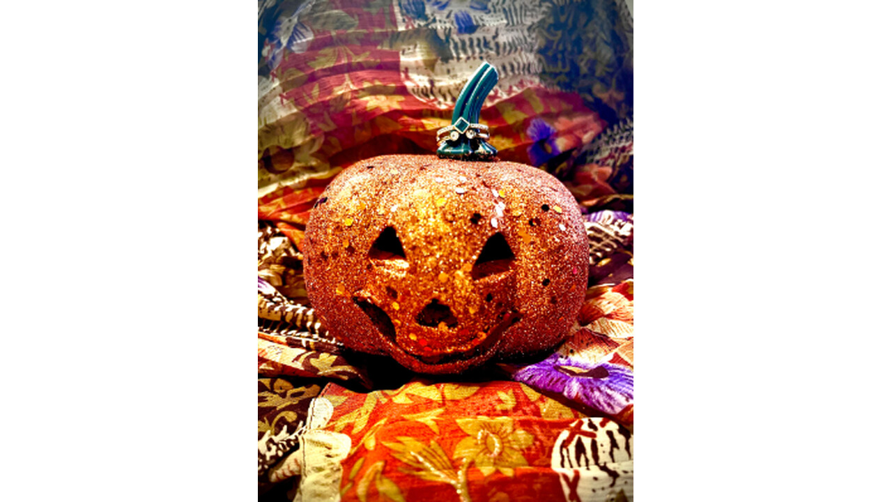 Creatable - Spooky and Sparkle! - Jared.