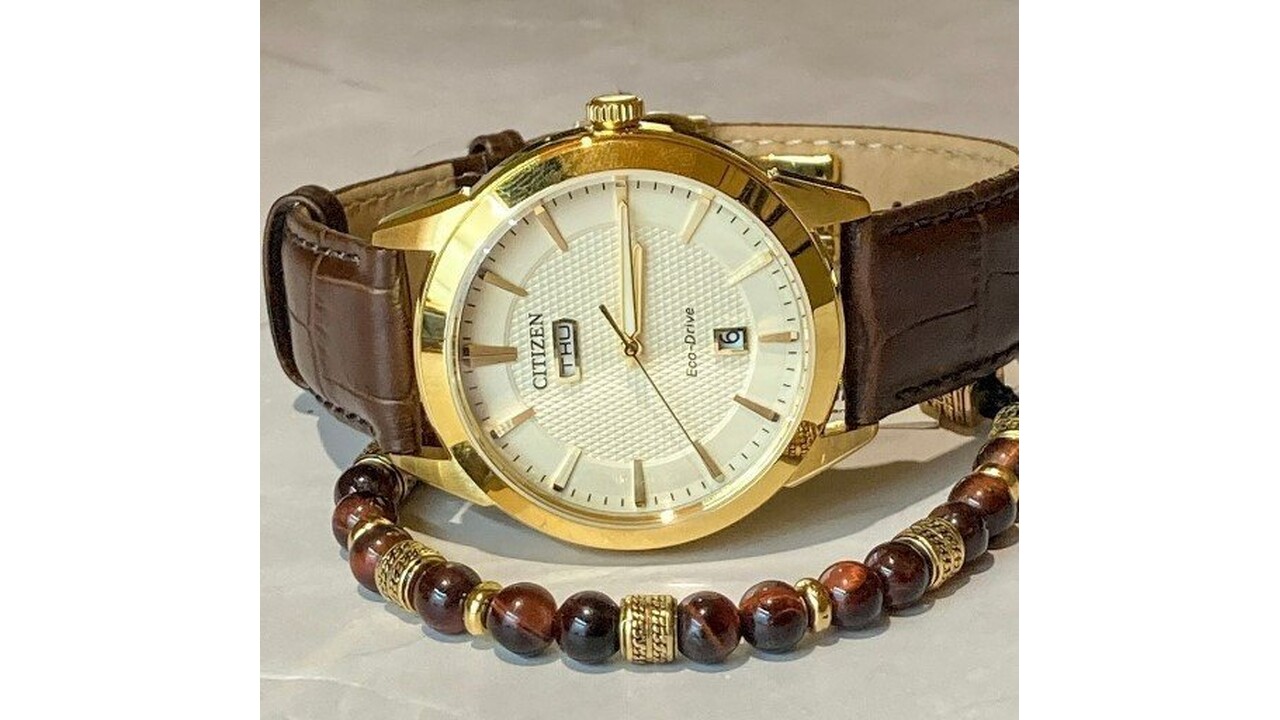 Creatable - What Time Is it? Time For A New Timepiece. - Jared.