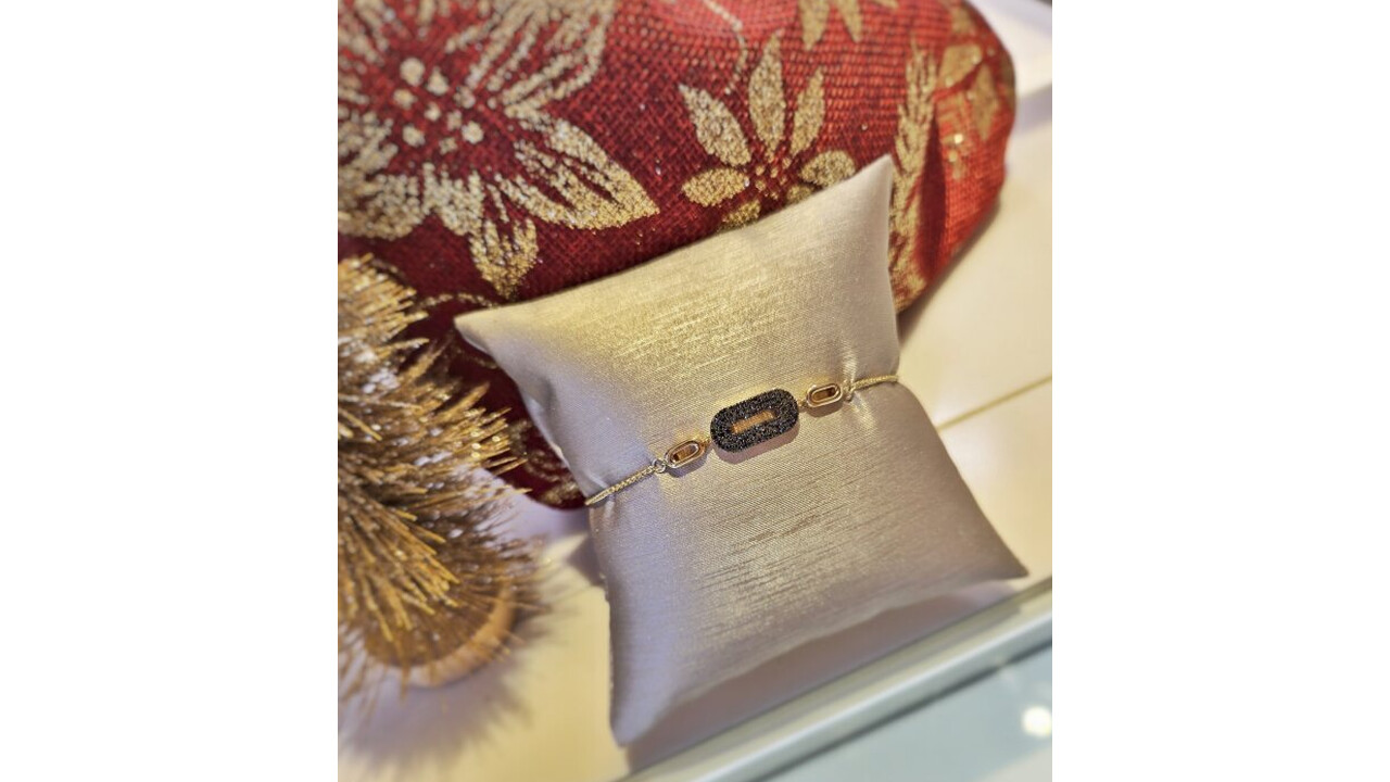 Creatable - Sparkle on your Wrist! - Jared.