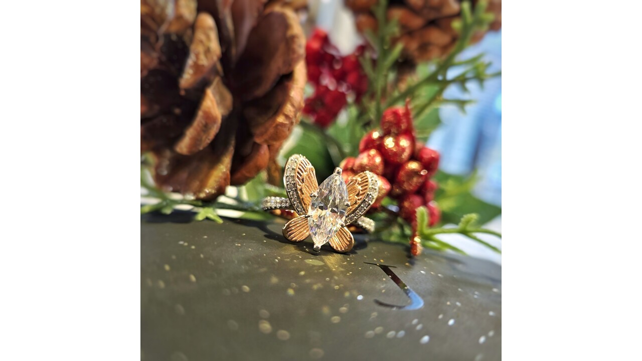 Creatable - Make Her Heart Flutter This Holiday! - Jared.