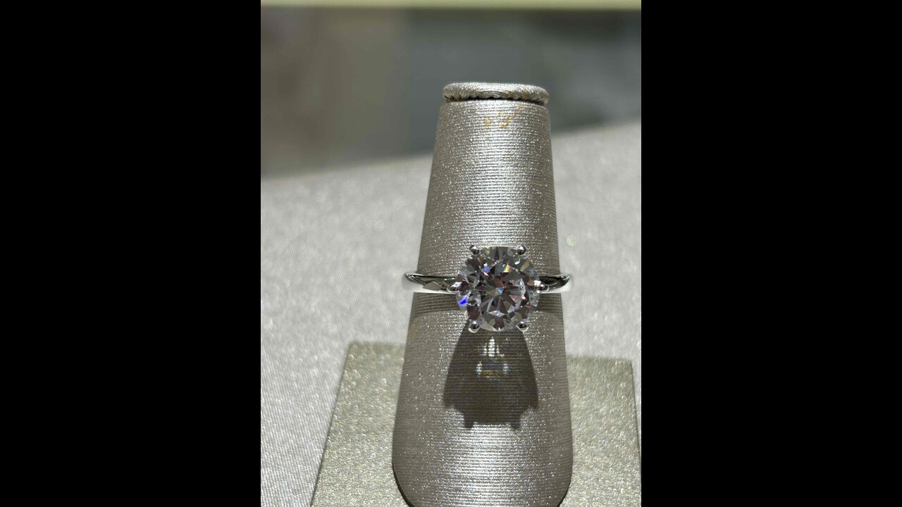 Creatable - Platinum and Diamond Solitaire Ring - Jared.