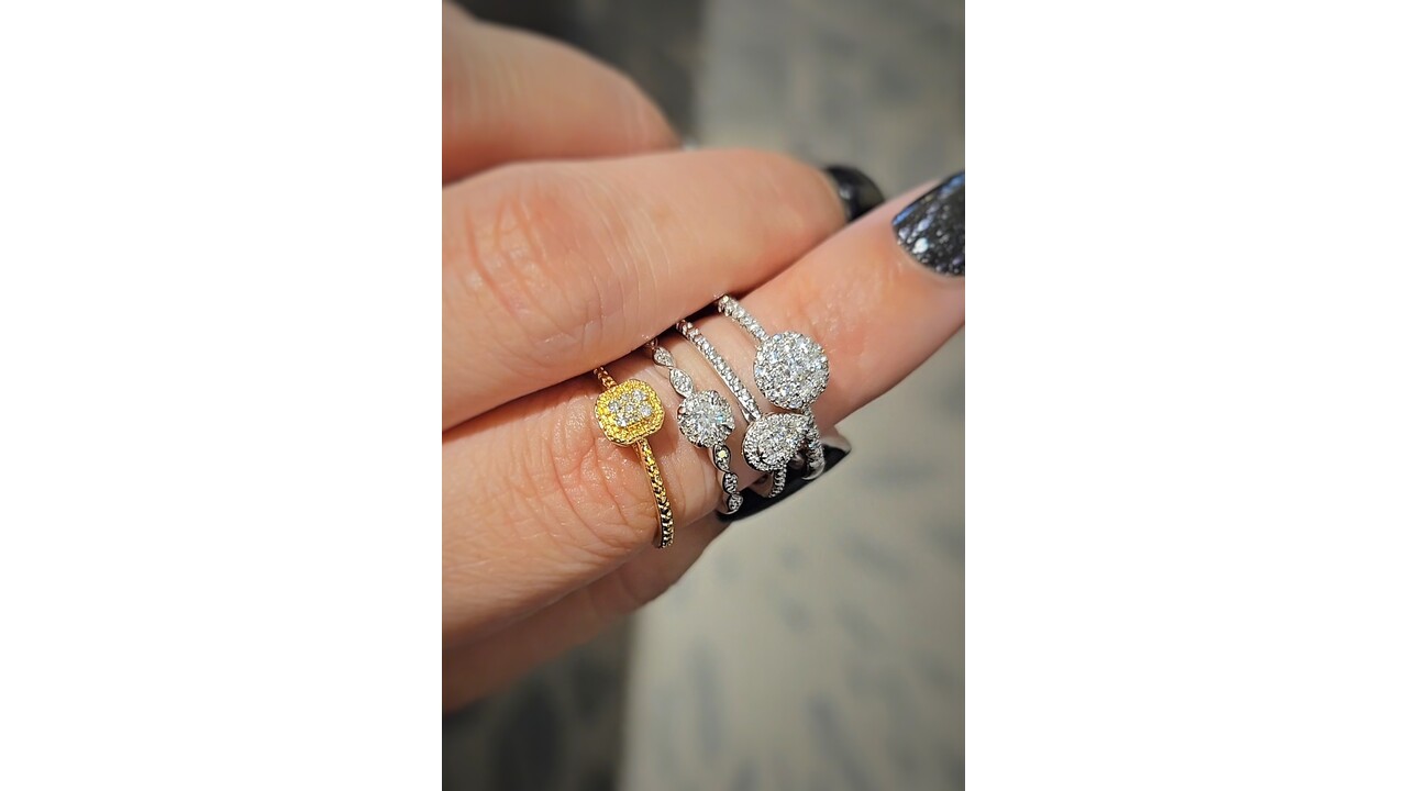 Creatable - Stacking Up the Holiday Sparkle - Jared.