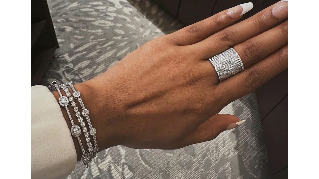 Creatable - Shine Bright This Christmas - Jared.