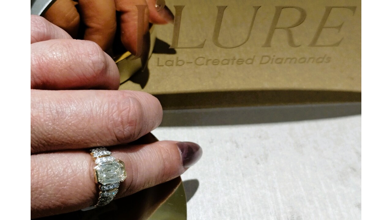 Creatable - Bring In The New Year J'Lure Style - Jared.