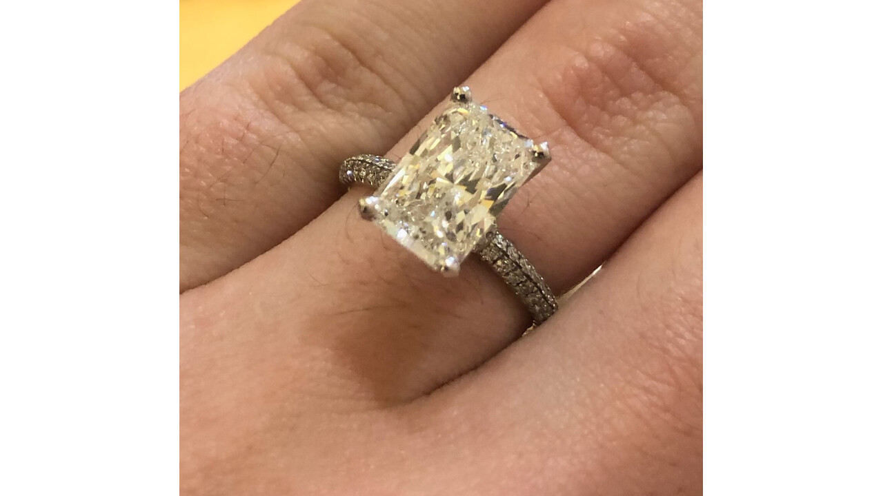 Creatable - Emerald Cut Engagement Rings - Jared.