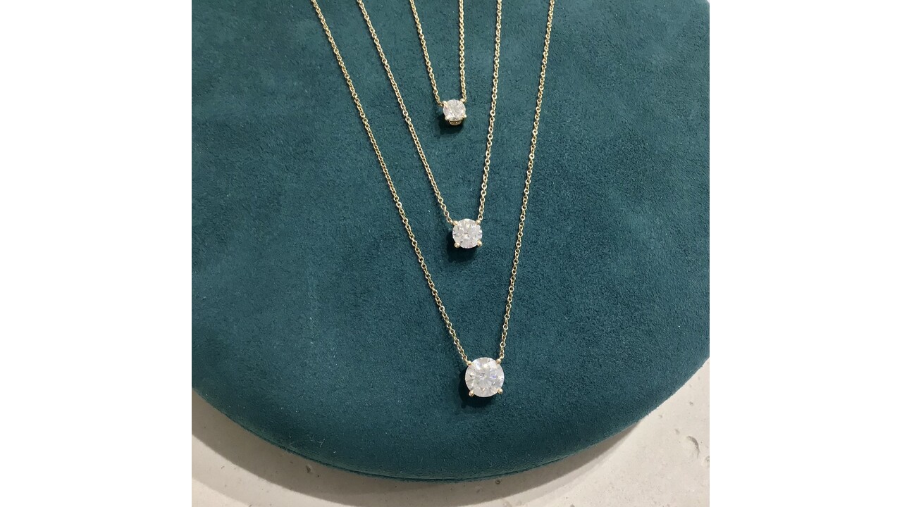 Creatable - Must Have Classic Style Pendant - Jared.