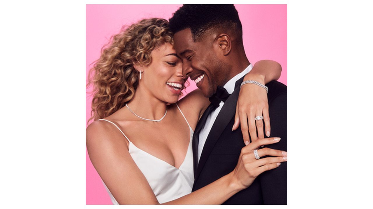 Creatable - Wedding Party Gifts Ideas💞 is a beautiful way to say "Thank You" for everything! - Zales