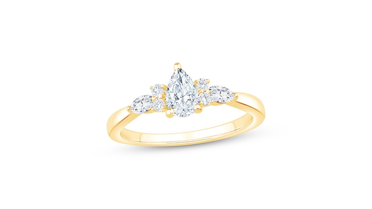 Creatable - Pear-Shaped Three-Stone - Kay Jewelers.