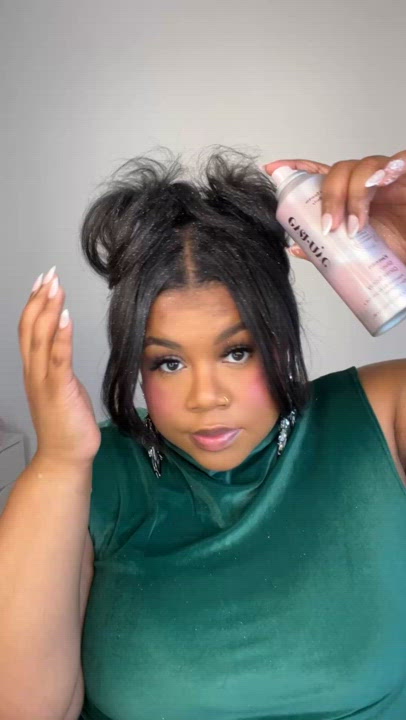 Raven Small - Video: Glitter Hair Spray from Eva NYC