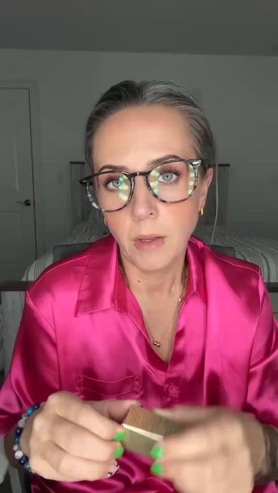Kelly Rose Sarno - Video: Stila Heaven’s Dew Gel Lip Oil