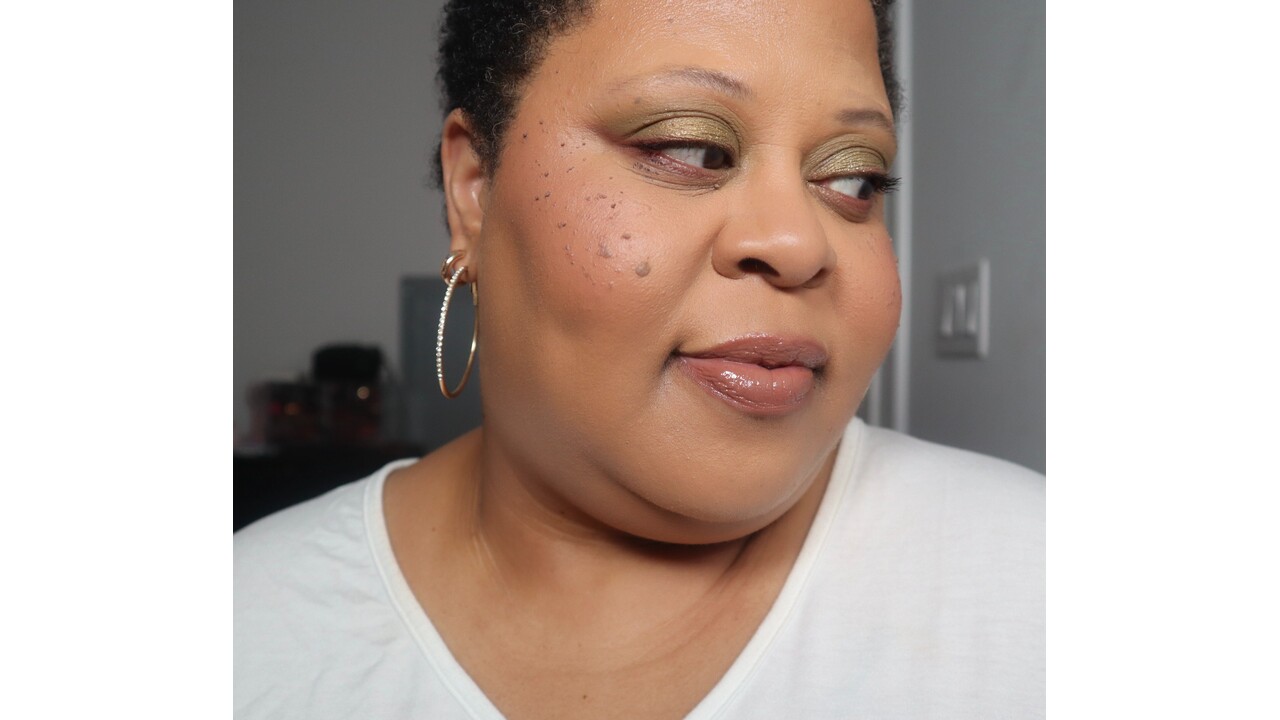 Lydia Marie Wilson - Video: Gorgeous In Green