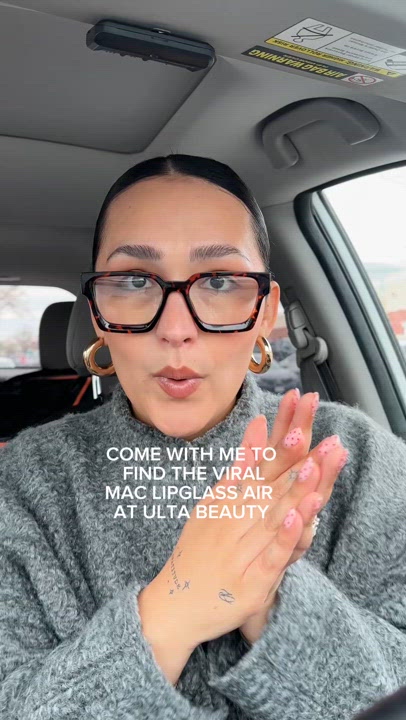 Isabella Rodriguez - Video: Isabella Rodriguez, TikTok/IG Reel (MAC) (V.2)