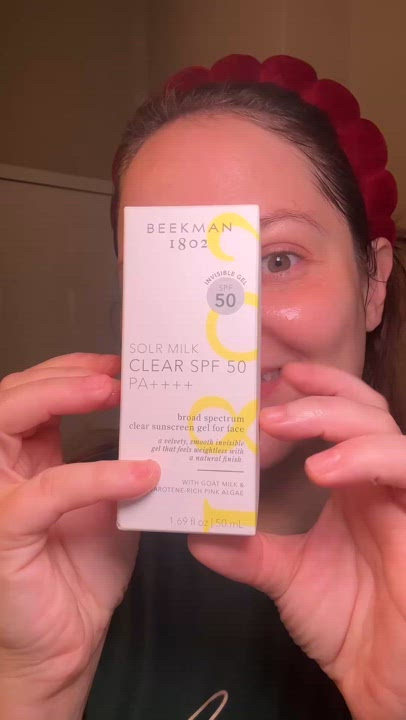 Juliana Sutherland - Video: THAYERS ROSE PETAL FACIAL TONER