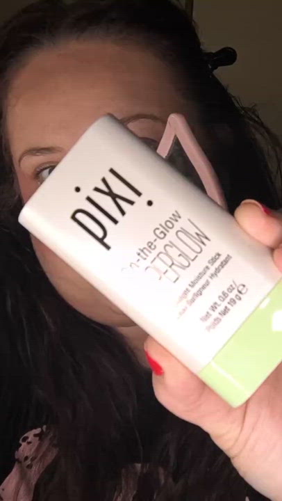 Keryn Kafig-King - Video: Pixi Highlighter