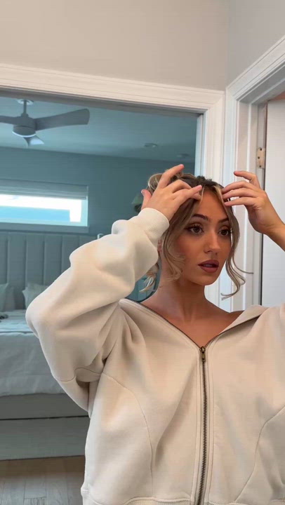Emma Didier - Video: my favorite updo 🤎