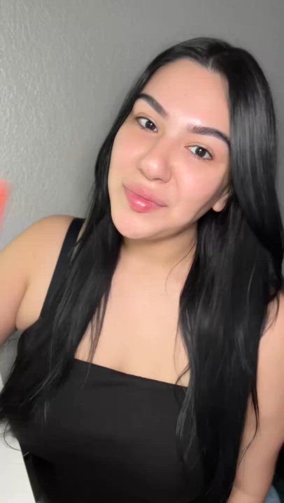 Isenia Rodriguez - Video: Dyson Omega Leave-In Conditioner