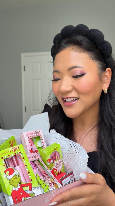Taylor Shennett - Video: Colourpop x The Grinch Collection Review