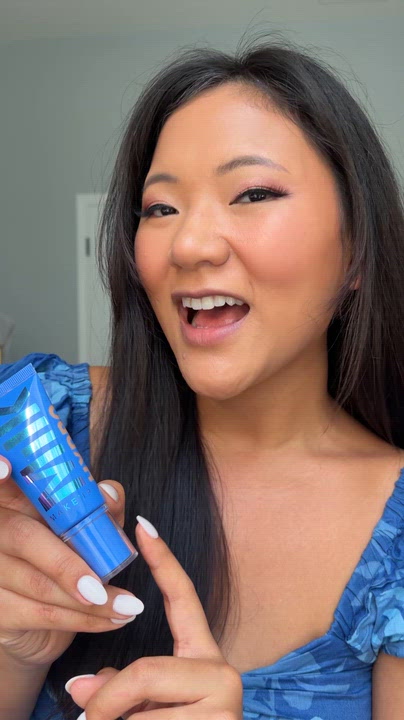 Taylor Shennett - Video: Milk Makeup Hydro Grip Hydrating Gel Skin Tint ...