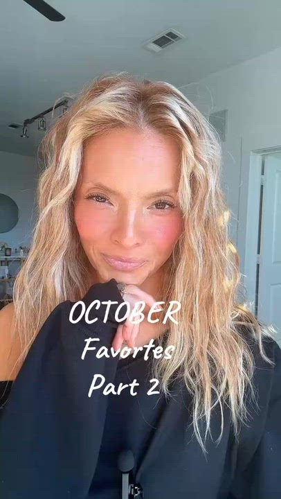 Lorena Hernandez - Video: October Favorites Pt. 2